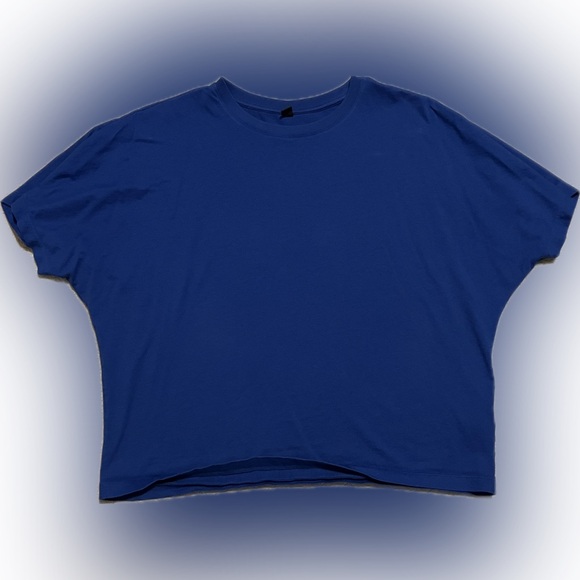 Uniqlo | Tops | Uniqlo Boxy Cropped Tee | Poshmark